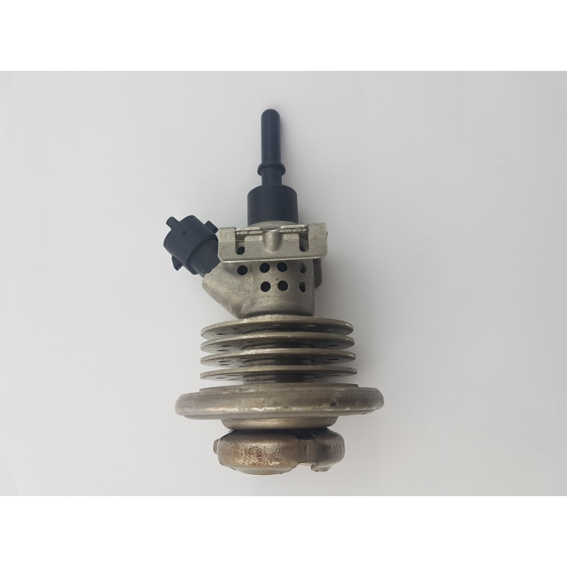 Wtryskiwacz Adblue MERCEDES W447 W906 - A0004901013 - Czujniki, sondy ...